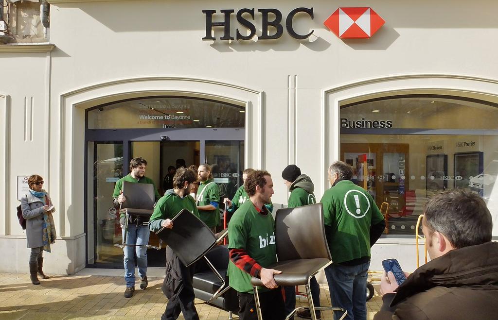 Espectacular acción de Bizi! en Baiona — ELA Sindikatua